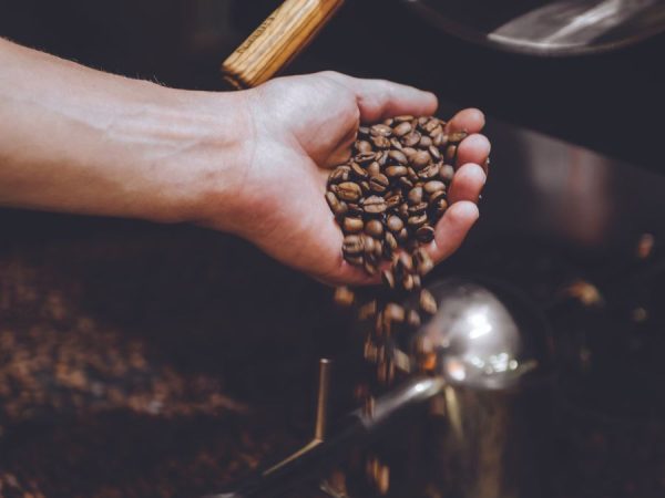 A coffee connoisseur's guide to different types of roasts | LOCAL Life ...